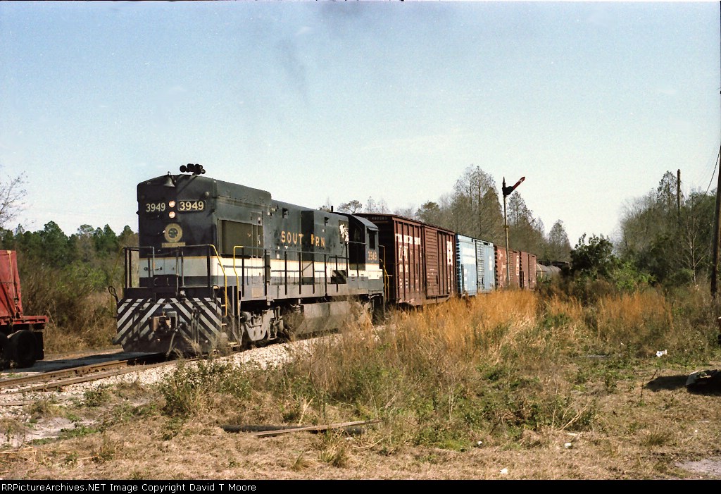 SOU 3949 north bound